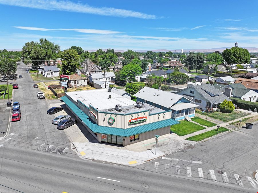 Multi-Tenant Retail Building - 211 S Chestnut St, Toppenish, WA 98948