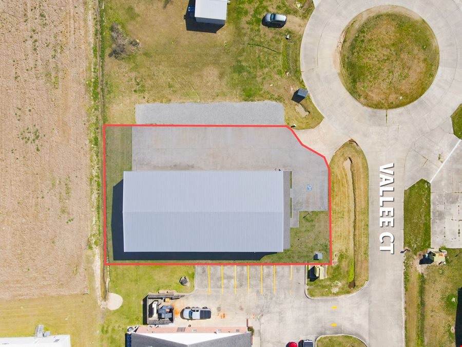 ±5,000 SF Warehouse in Galvez Business Park - 17374 Vallee Ct ...