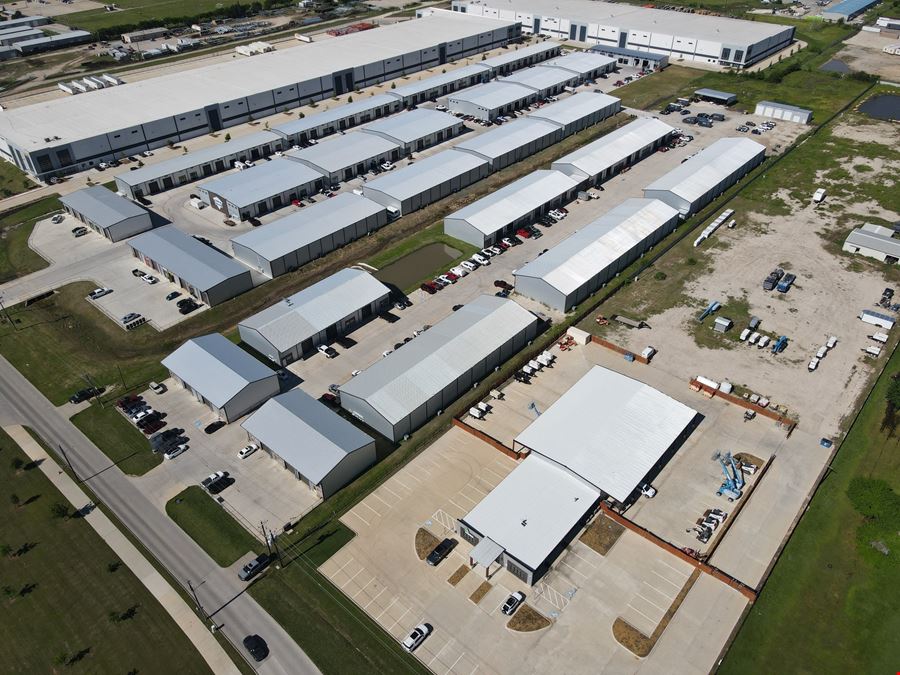 Harmon Road Business Park - 13035 Harmon rd, Fort Worth, TX 76117
