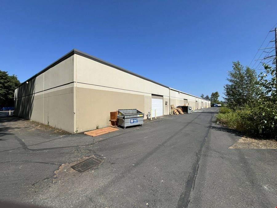 West Valley Distribution Center - 19042 72nd Avenue South, Kent, WA 98032
