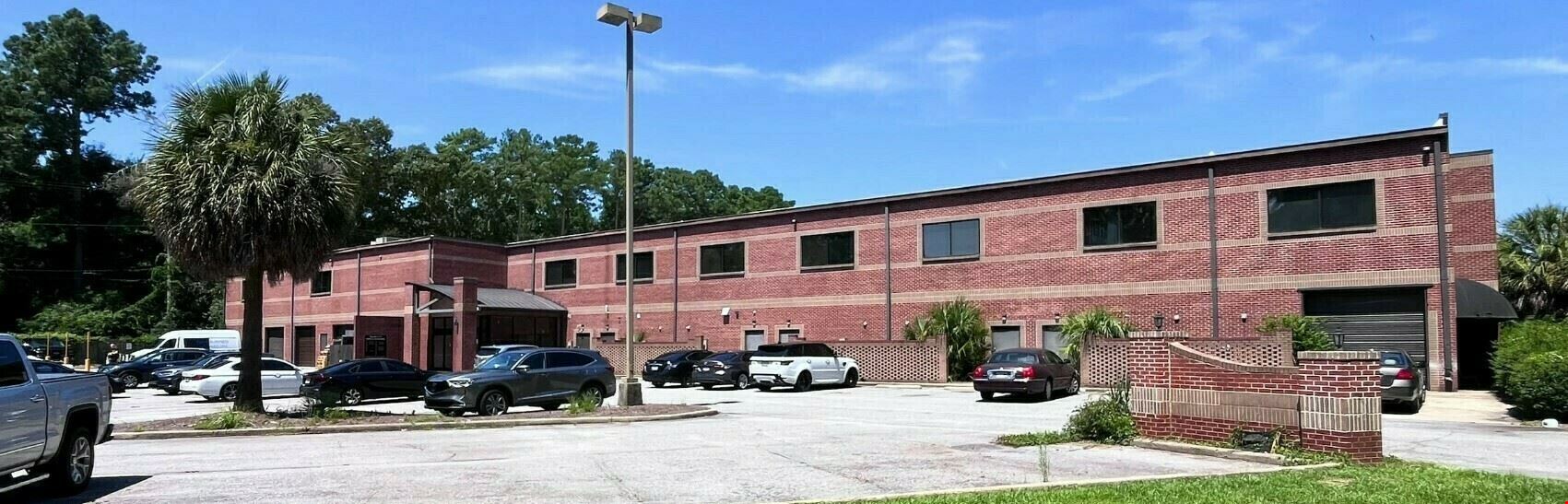 Bush River Plaza Keystone Suites (Unit 215) - 652 Bush River Rd ...