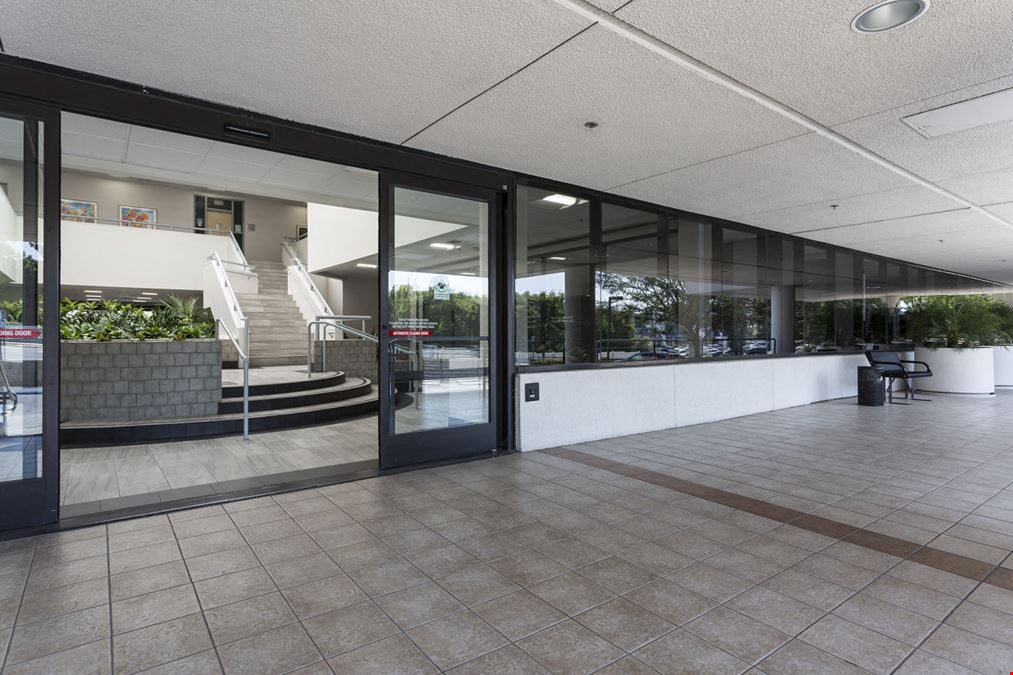 Lyons Medical Building - 24355 Lyons Avenue, Santa Clarita, CA 91321