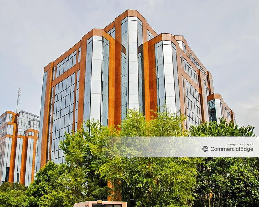 1040 Crown Pointe - 1040 Crown Pointe Parkway, Atlanta, GA 30338