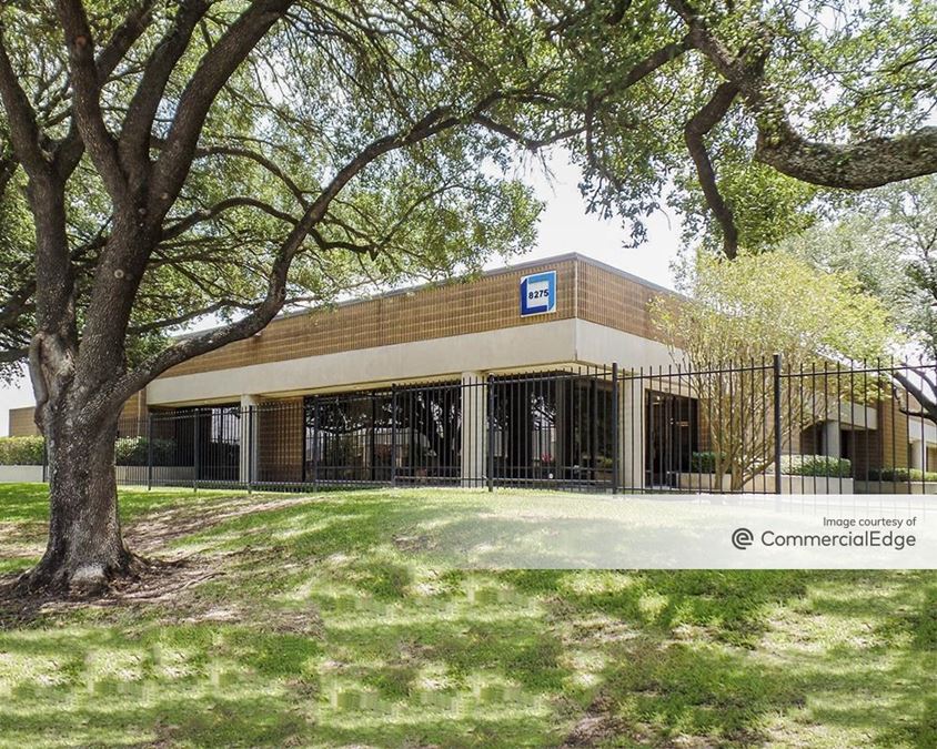 Plaza Del Oro Business Center - 8275 El Rio Street, Houston, TX 77054