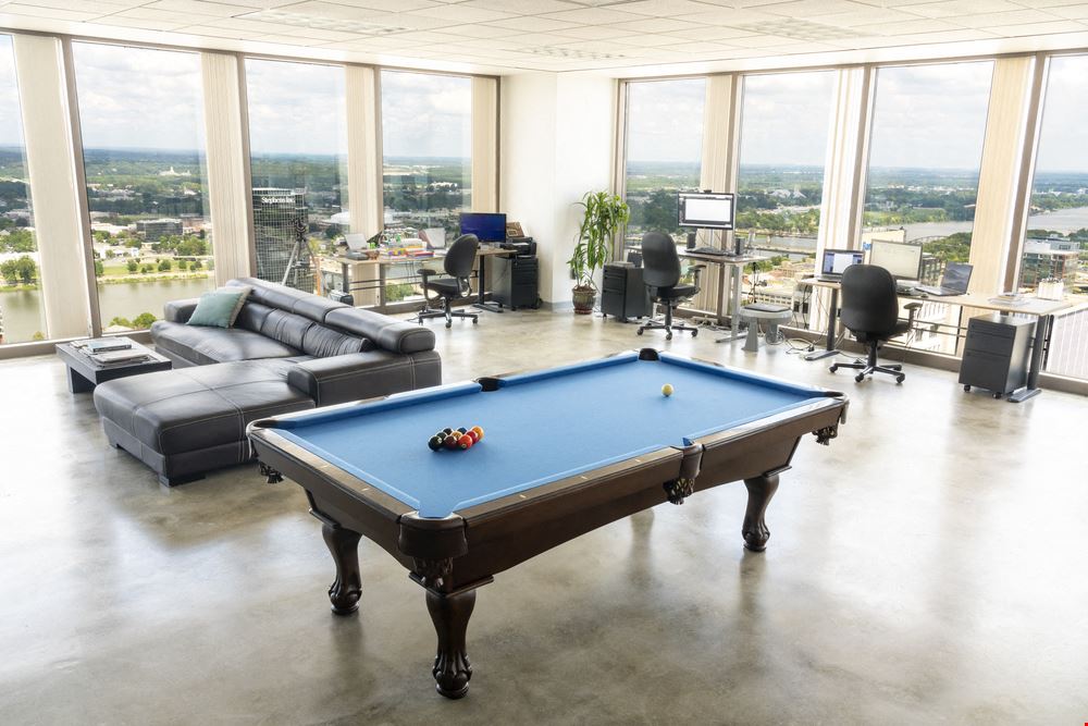 Simmons Tower - 425 W Capitol Ave, Little Rock, AR 72201