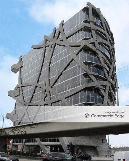 Los Angeles, CA Commercial Real Estate for Lease and Sale