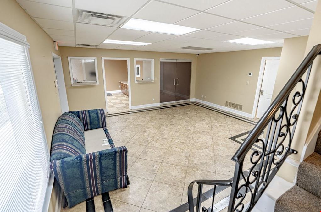 10337 Linn Station Rd, Louisville, KY 40223 | PropertyShark.com