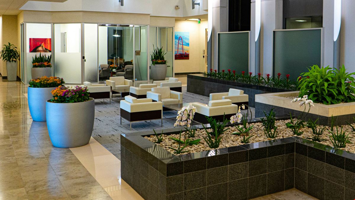 Bent Tree II Office Condos - 16479 Dallas Parkway, Addison, TX 75001