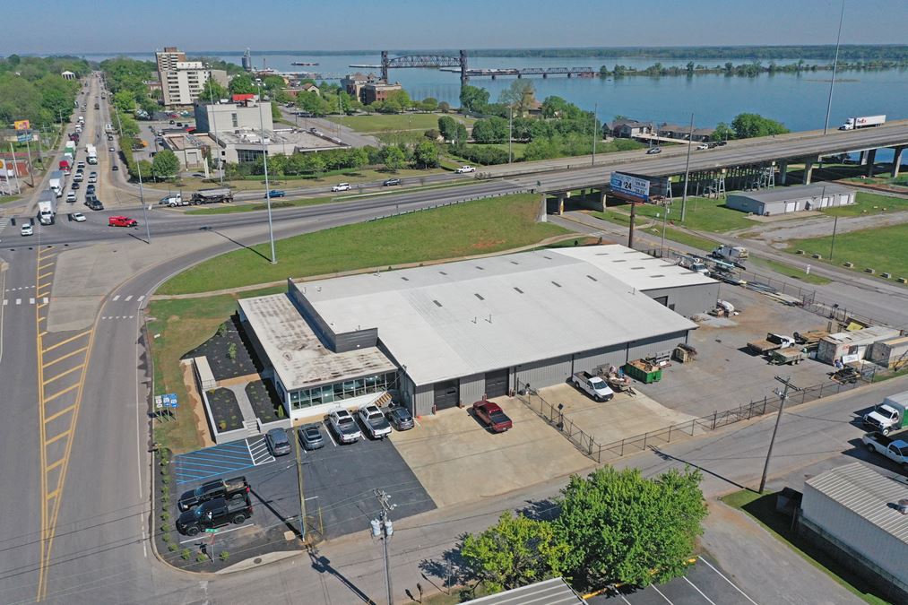 620 Wilson St NE, Decatur, AL 35601 | PropertyShark.com