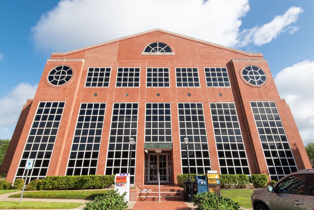 The Rotunda Medical Building - 5819 Highway 6, Missouri City, TX 77459