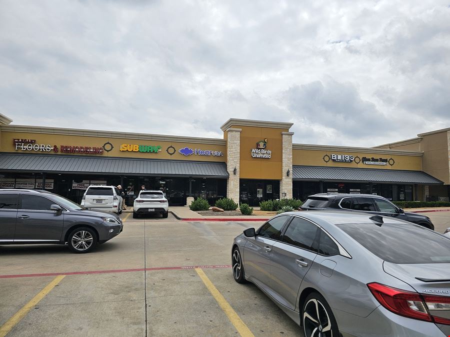 Keller Place | Kroger Grocery Anchored Shopping Center - 2041-2061 Rufe ...