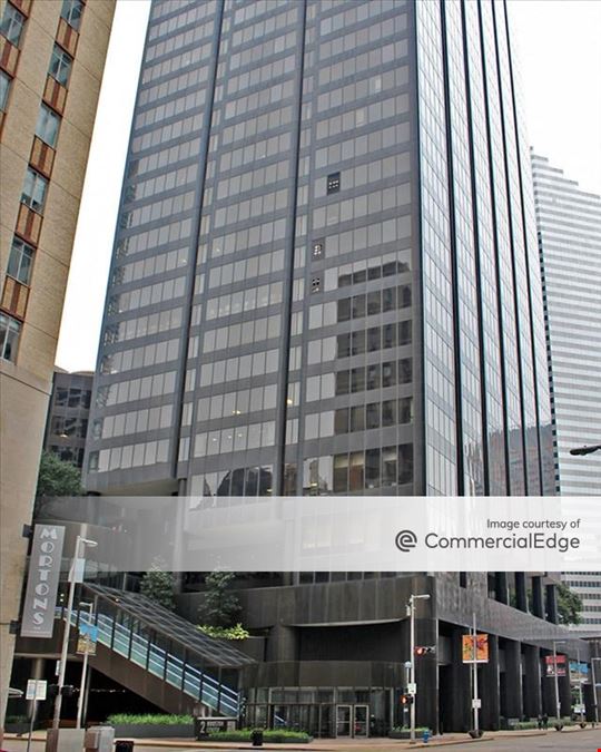 Two Houston Center - 909 Fannin Street, Houston, TX 77010