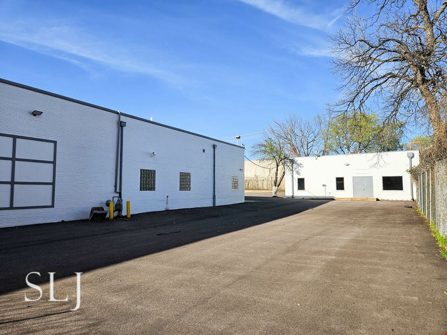 Downtown Dallas Flex Buildings - 1100 S Akard St, Dallas, TX 75215