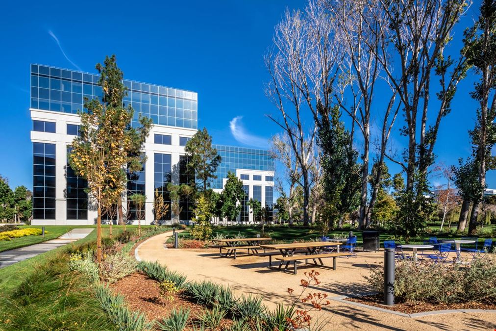 333 Twin Dolphin, Redwood City, CA 94065 | PropertyShark.com