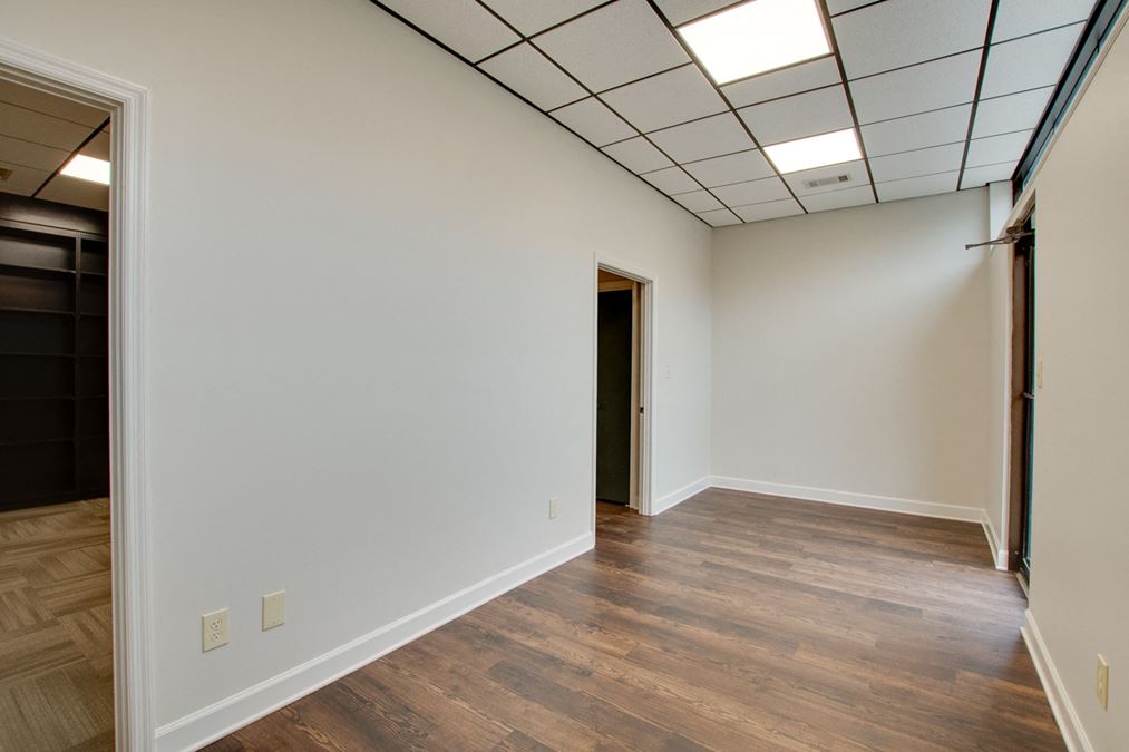 300 Clinton Ave E, Huntsville, AL 35801 | PropertyShark.com