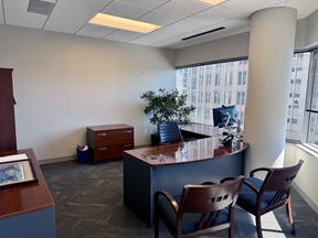 Truist Center - 214 North Tryon Street, Charlotte, NC 28202