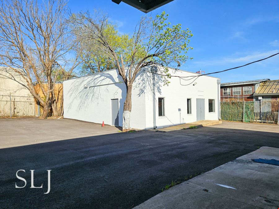 Downtown Dallas Flex Buildings - 1100 S Akard St, Dallas, TX 75215